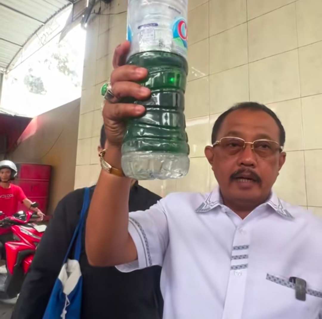 Sidak Cak Ji di SPBU Rajawali Temukan Pertalite Diduga Tercampur Cairan ...